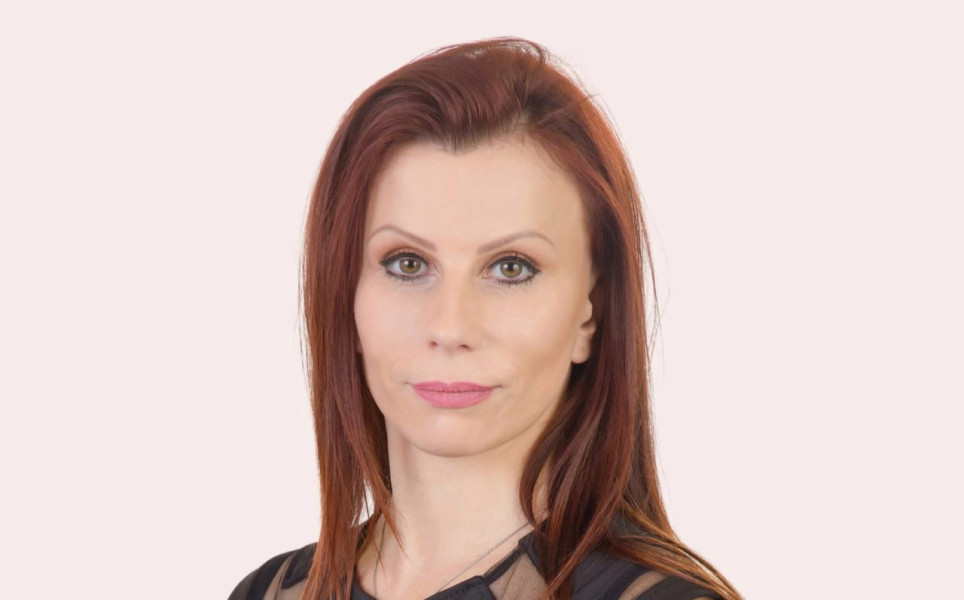 „Vrátit se ke kořenům a přivést kvalitní vzdělání”. Rédová k ochotě ...